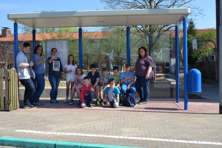 Wartehäuschen an der Bushaltestelle in Remlingen – FöV! – Förderverein ...